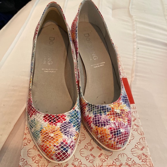 DorKing By Fluchos | Shoes | Dorking By Fluchos Leather Pumps Size 38 ...